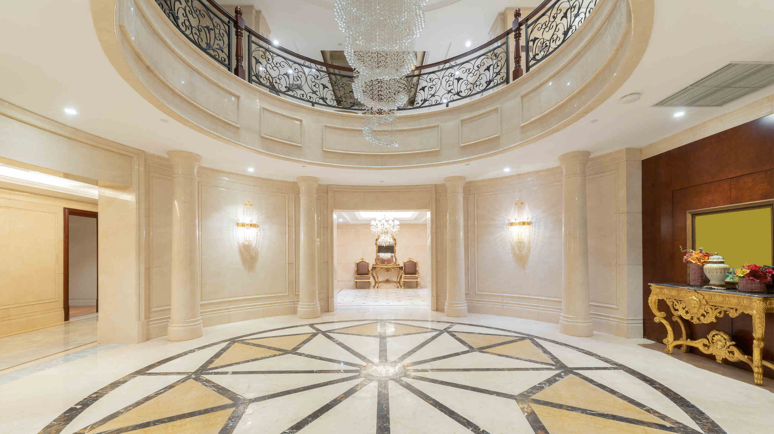 Jobs in the hotel industry: discover the right career for you - Glion