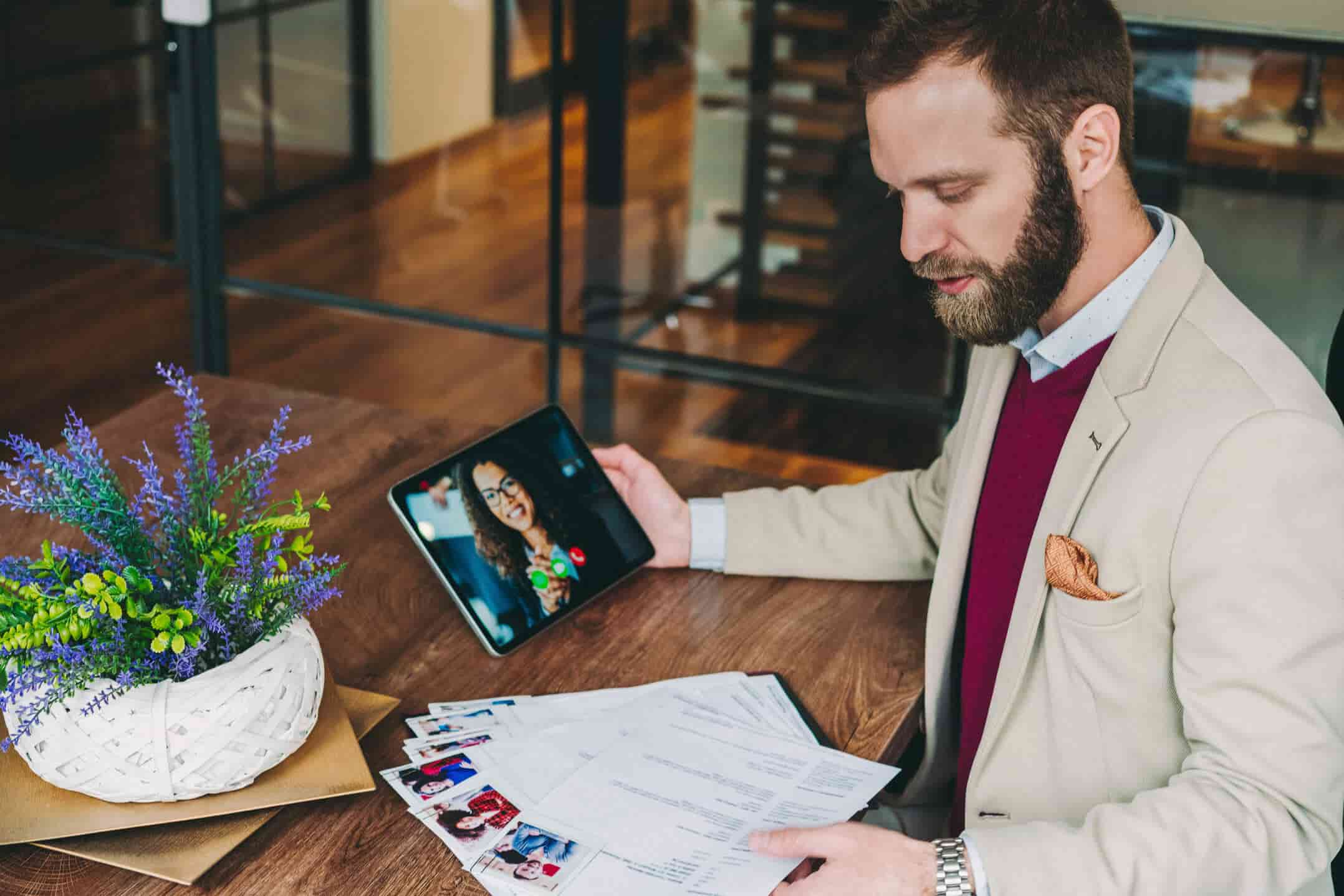 How to Become an Executive Hospitality Recruiter - Glion
