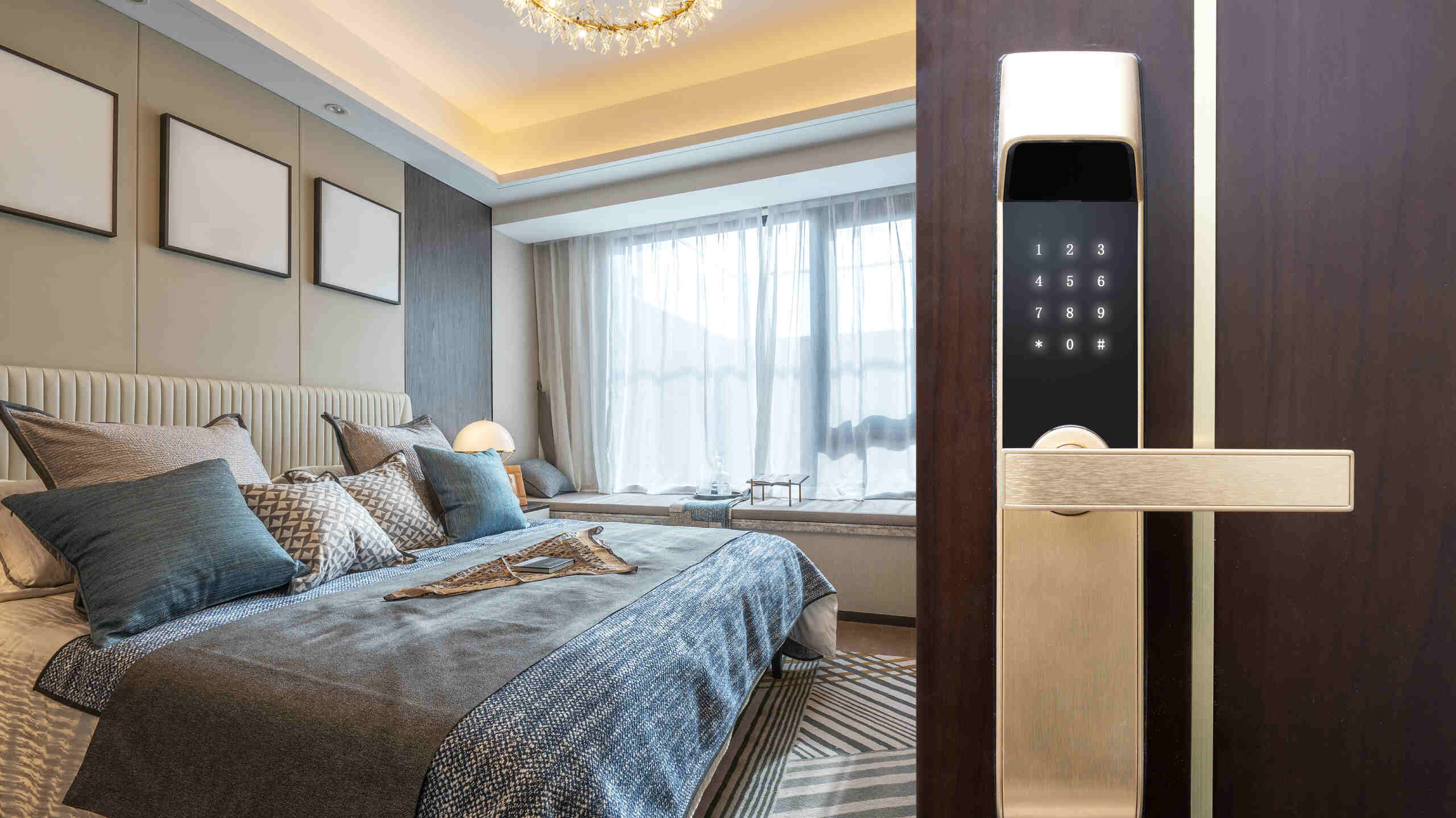 Technology in the hotel industry and gaining its full benefits - Glion